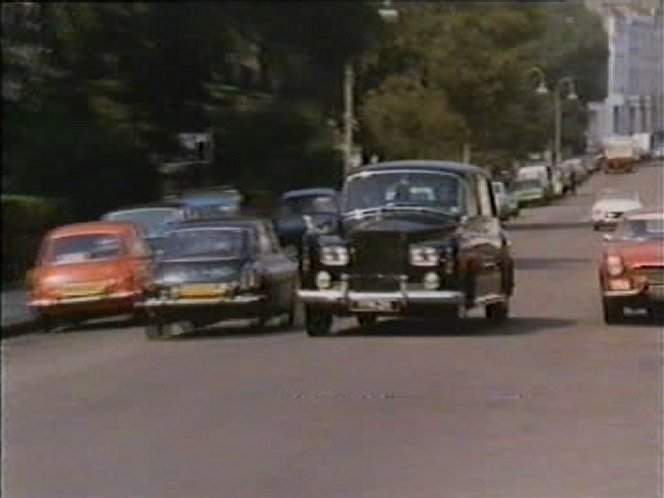 Big Zapper (1973) – All Cars Featured in the Film | What's After the Movie?