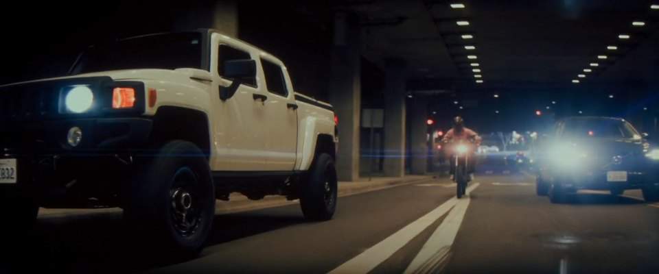 Crime 101 (2026) – All Cars Featured in the Film | What's After the Movie?
